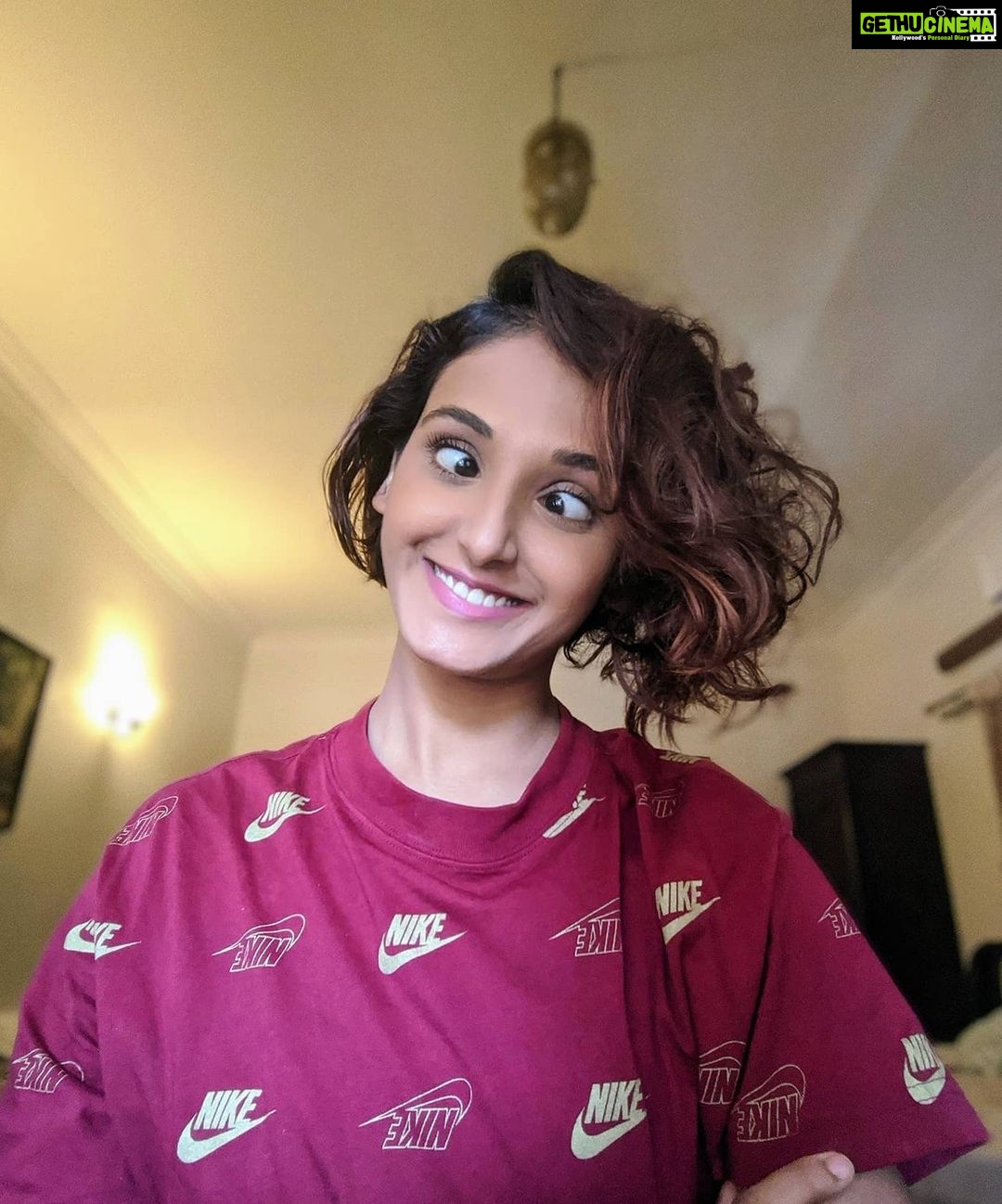 Shakti Mohan Instagram – Emotions in Lockdown 1 👉 2 👉 3 👉4 Which one ...