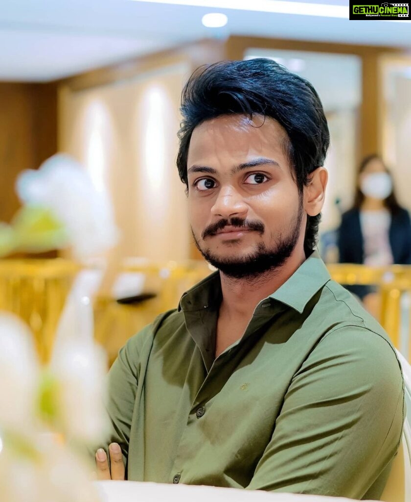 Actor Shanmukh Jaswanth Kandregula HD Instagram Photos and Wallpapers ...