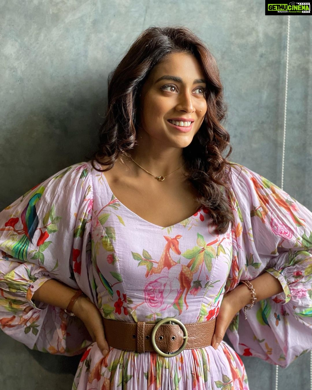 Shriya Saran Instagram – We did this photo shoot for music school ...