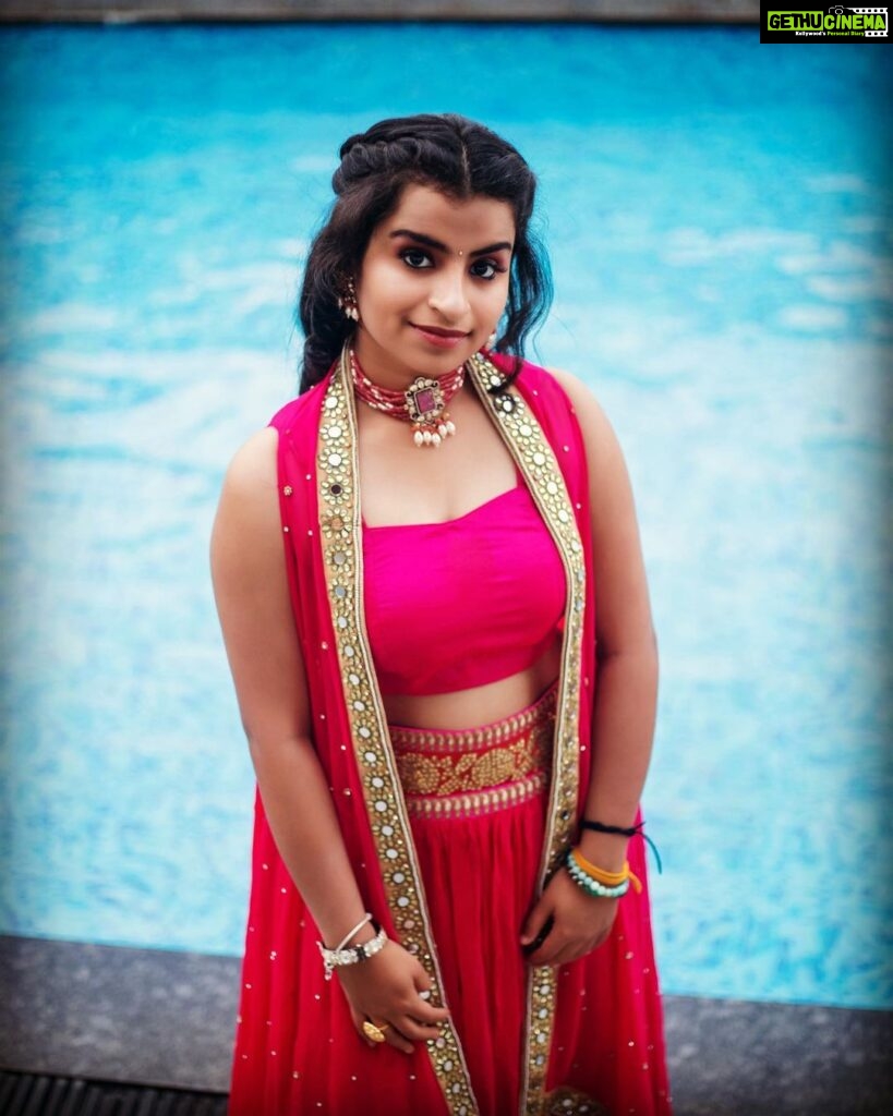 Actress Sivaangi Krishnakumar HD Instagram Photos and Wallpapers ...