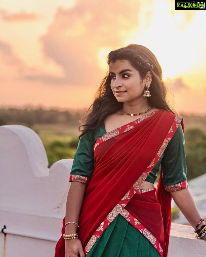 Actress Sivaangi Krishnakumar HD Instagram Photos and Wallpapers ...