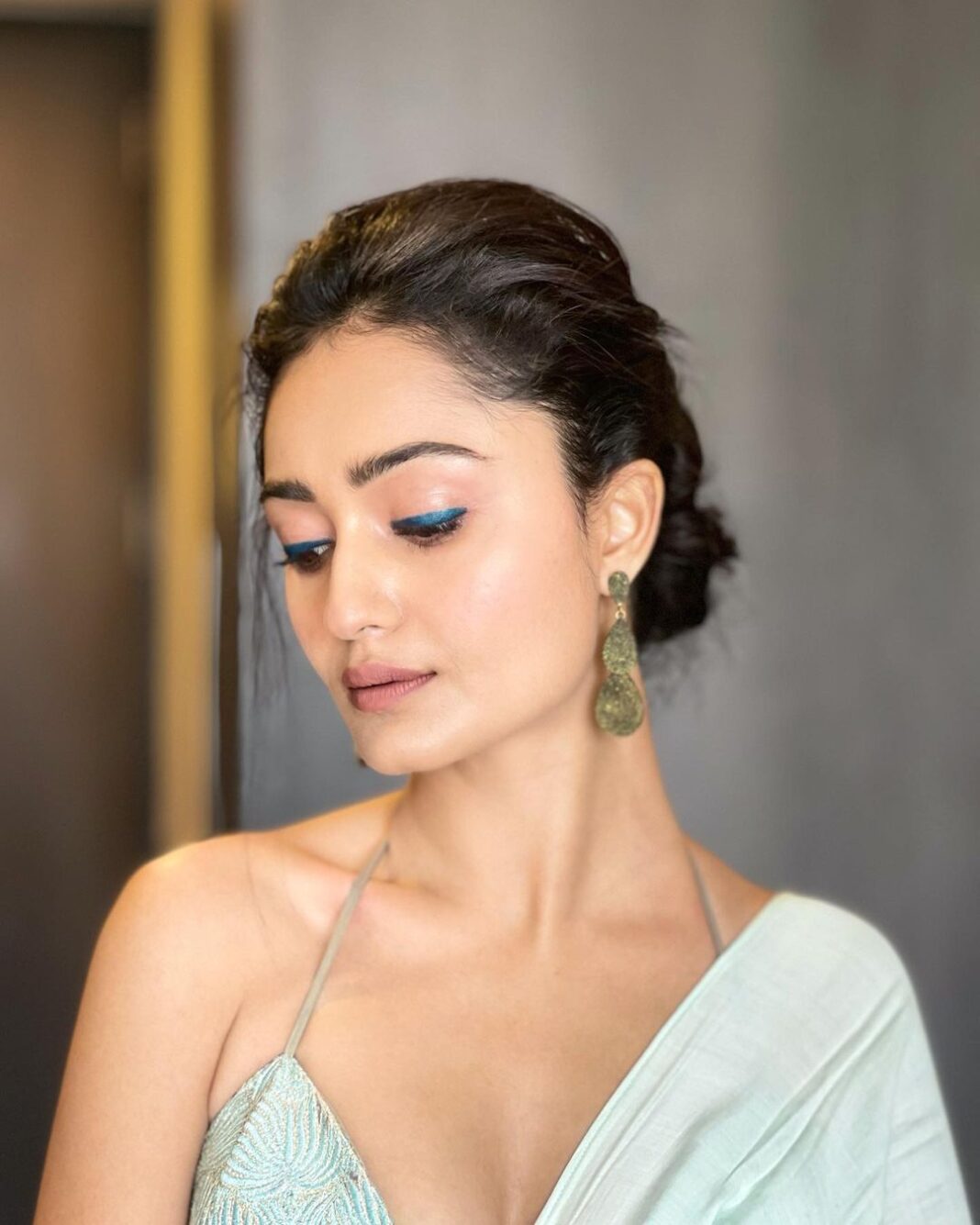 Actress Tridha Choudhury HD Photos and Wallpapers October 2021 - Gethu ...