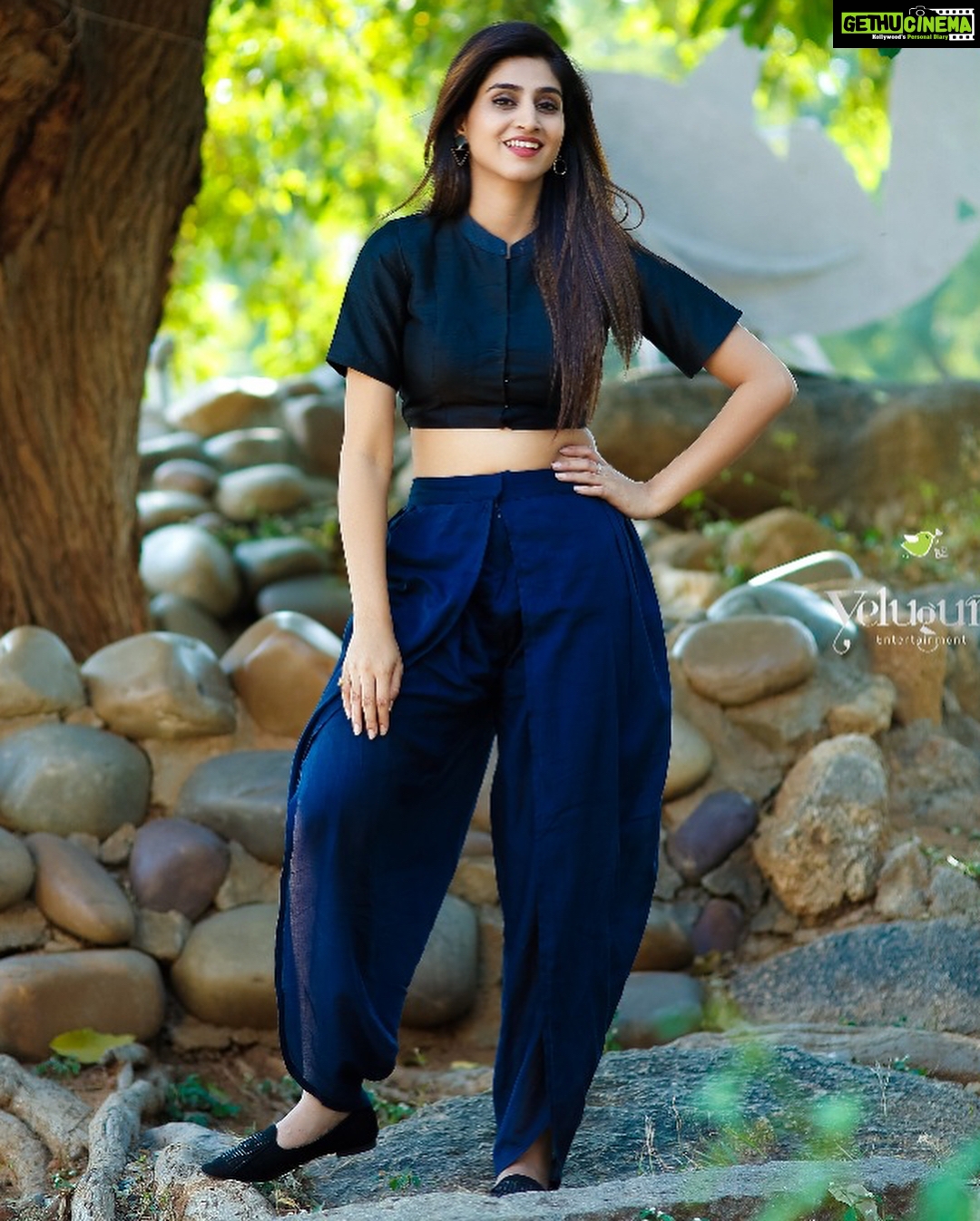 Varshini Sounderajan Instagram – When I go candid!!!! For #dhee10 tonight in @nandini5402 ur my ...