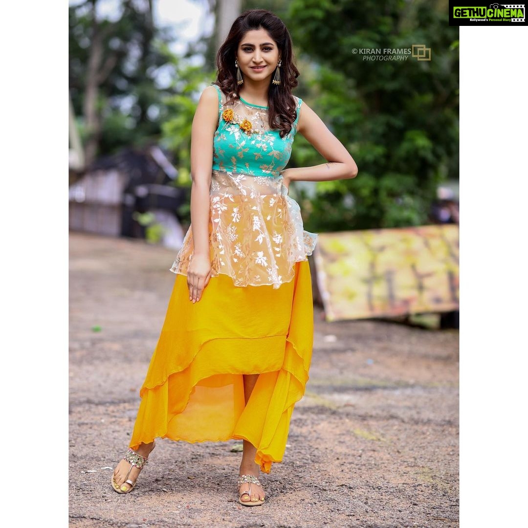 Varshini Sounderajan Instagram – For #patas2sarikothaga Costumes @firoz ...