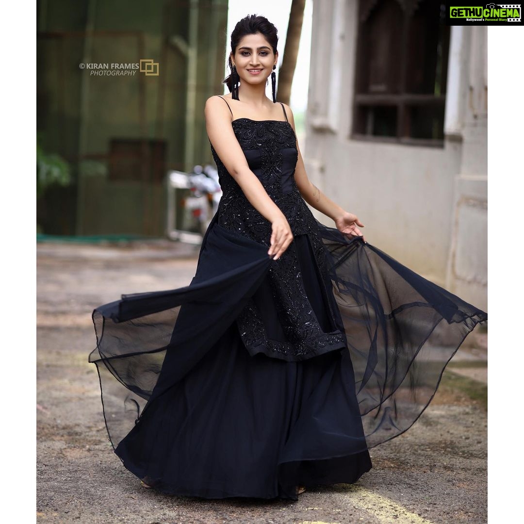 Varshini Sounderajan Instagram – For #patas2sarikothaga Costumes @firoz ...