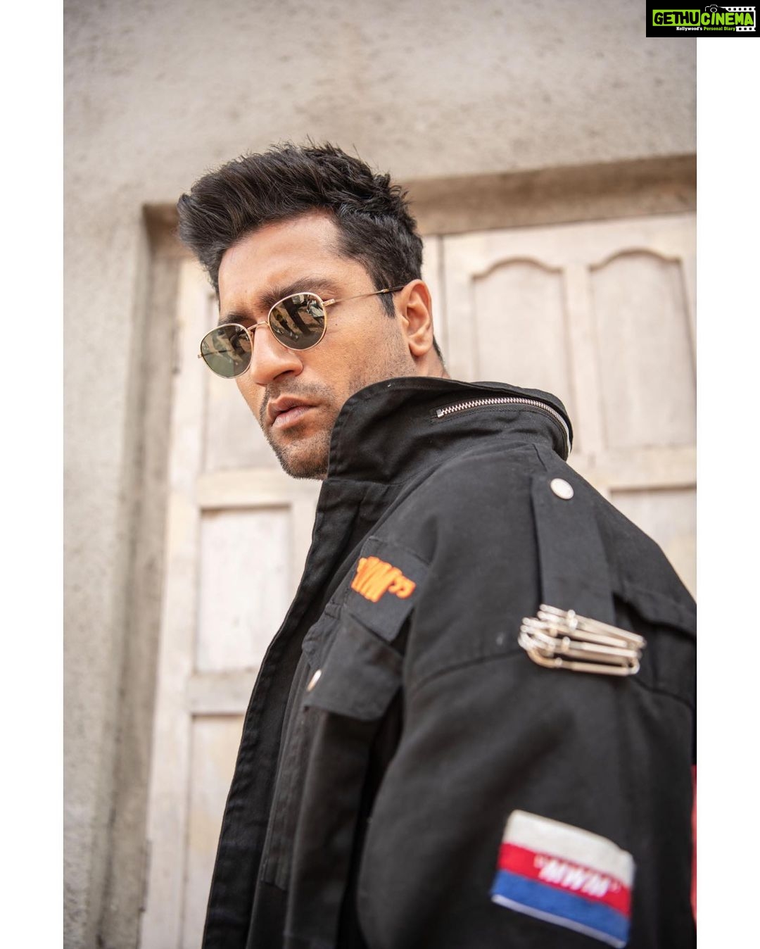 Actor Vicky Kaushal HD Instagram Photos and Wallpapers February 2020 ...