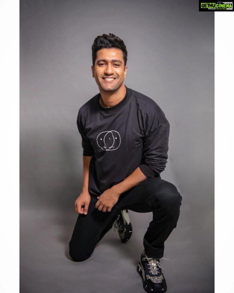 Actor Vicky Kaushal HD Photos and Wallpapers February 2020 - Gethu Cinema