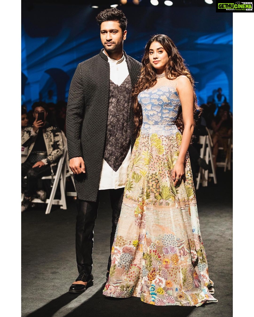 Vicky Kaushal Instagram – #aboutlastnight . Kicking off @lakmefashionwk ...