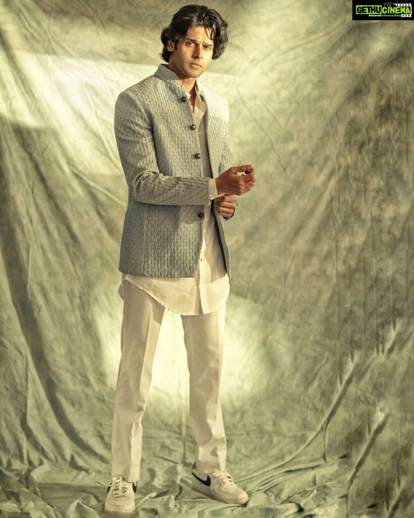 Actor Abhimanyu Dasani HD Instagram Photos and Wallpapers November 2021 ...