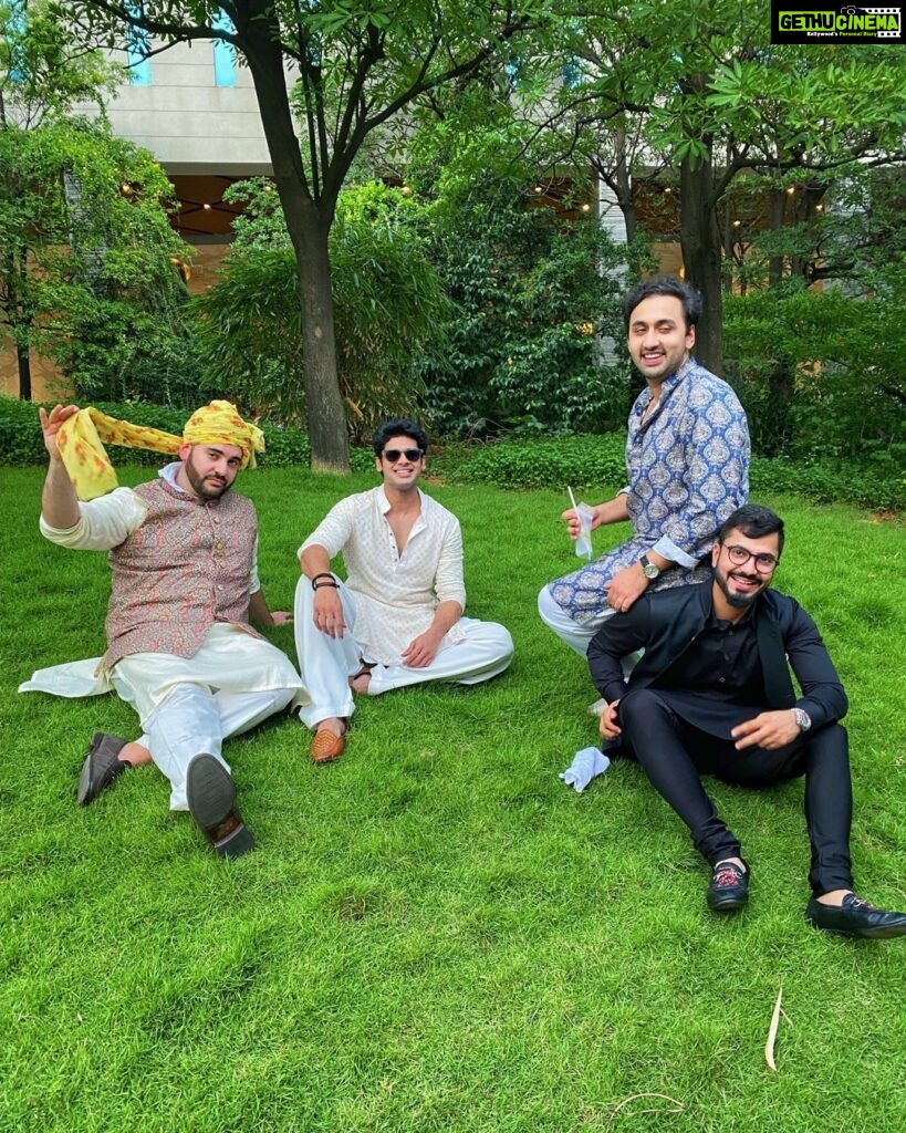 Actor Abhimanyu Dasani HD Instagram Photos and Wallpapers August 2022 ...