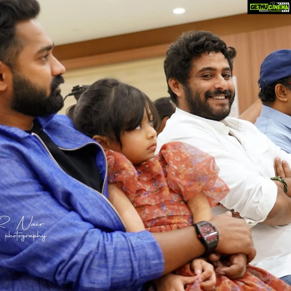 Actor Antony Varghese HD Photos and Wallpapers July 2022 | Gethu Cinema
