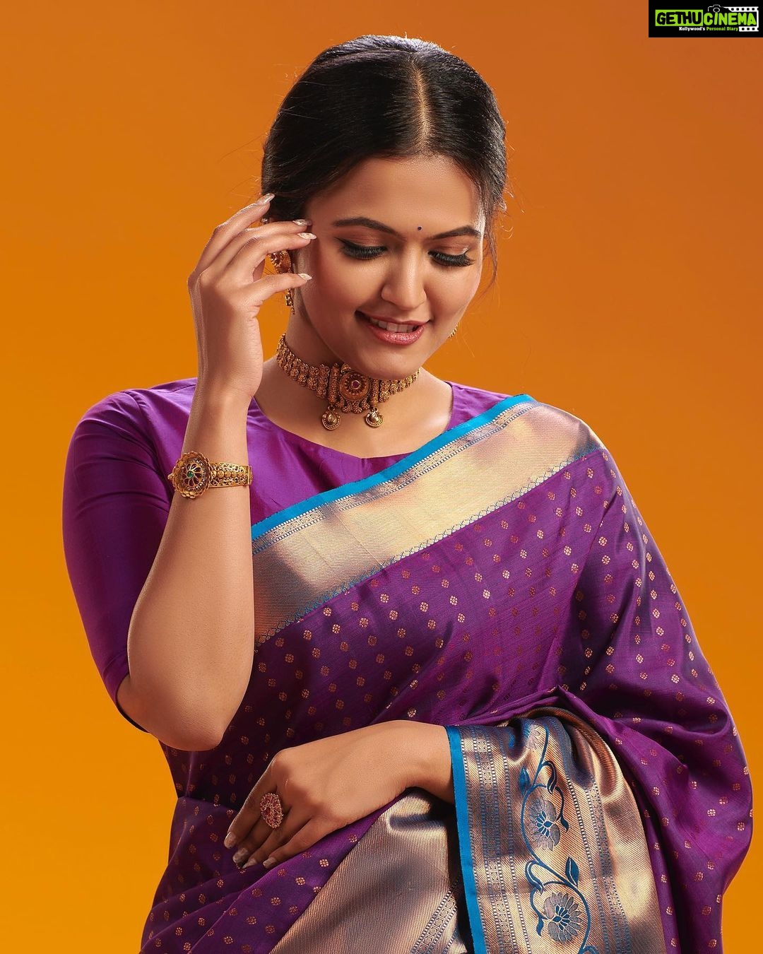 Aparna Das Instagram – Smile :) Client: @kalyansilks @kalyansilksme ...