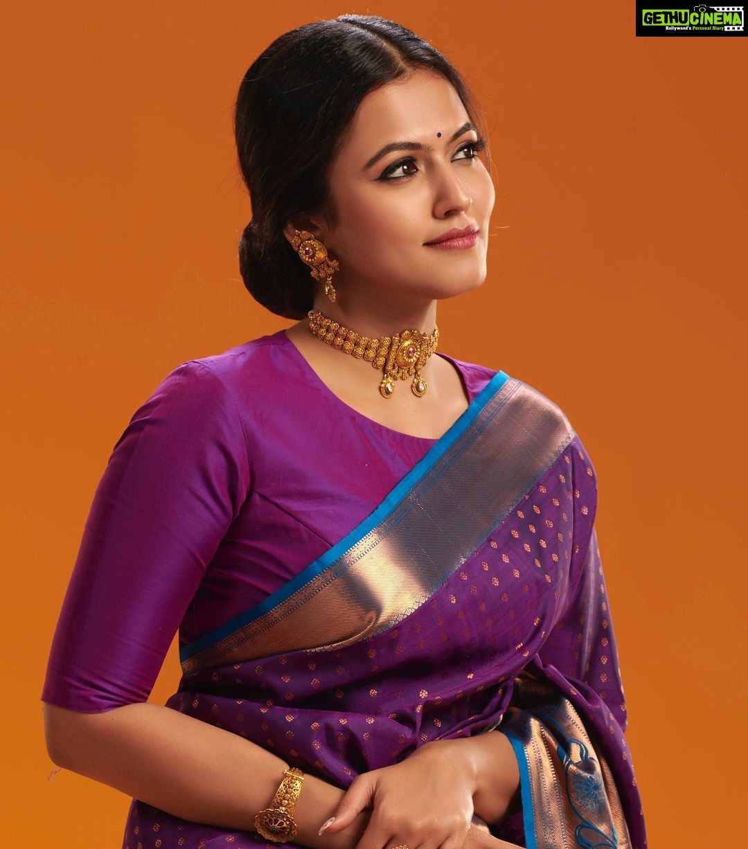 Aparna Das Instagram – Magic of saree 🌈 . Client: @kalyansilks ...