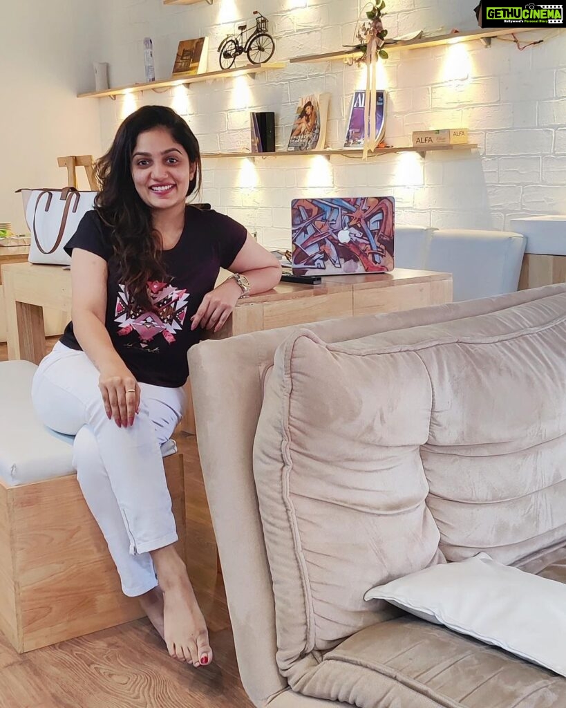 Actress Arya HD Photos and Wallpapers June 2022 - Gethu Cinema