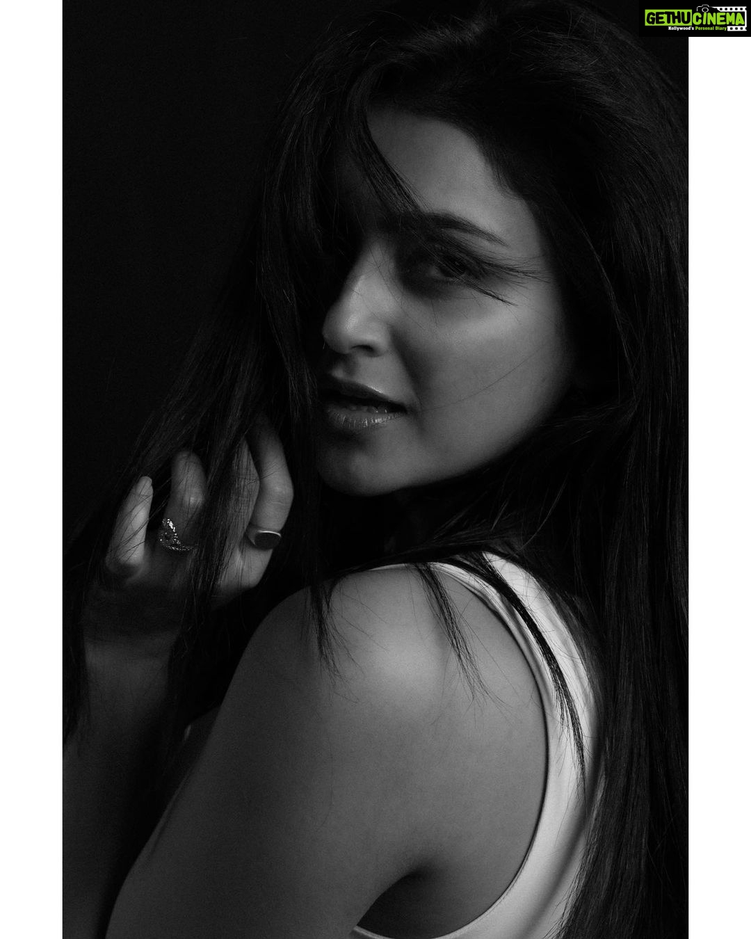 Avantika Mishra Instagram – What makes your 🖤 sing? | Gethu Cinema