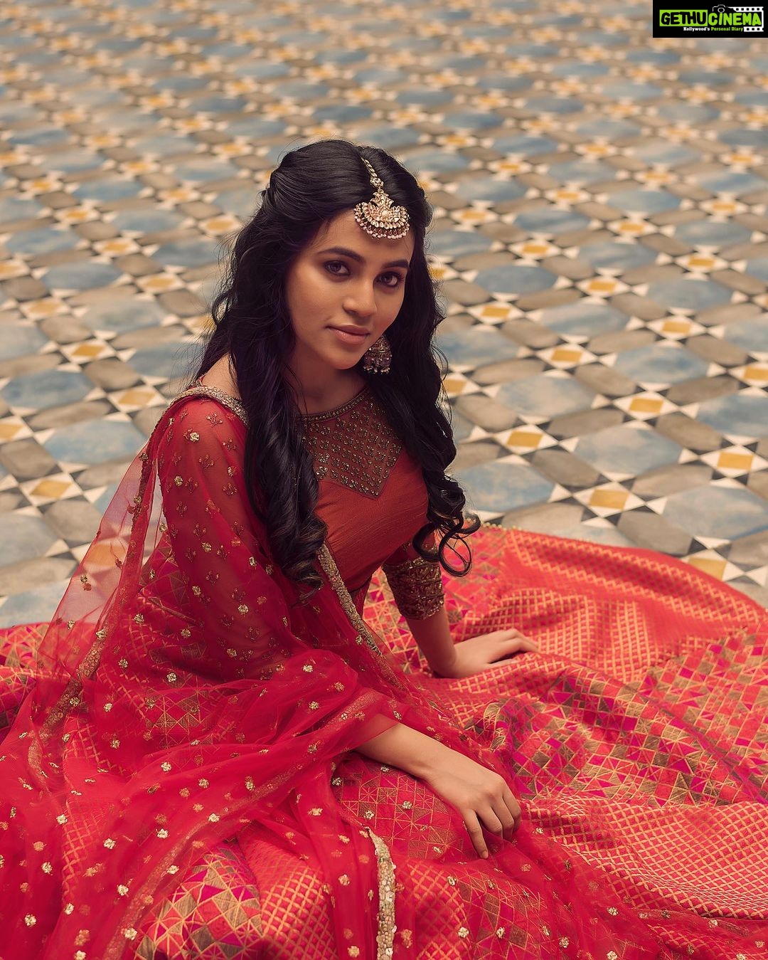 Bhavani Sre Instagram – @chisellemakeupandhair X @balakumaran.19 X ...