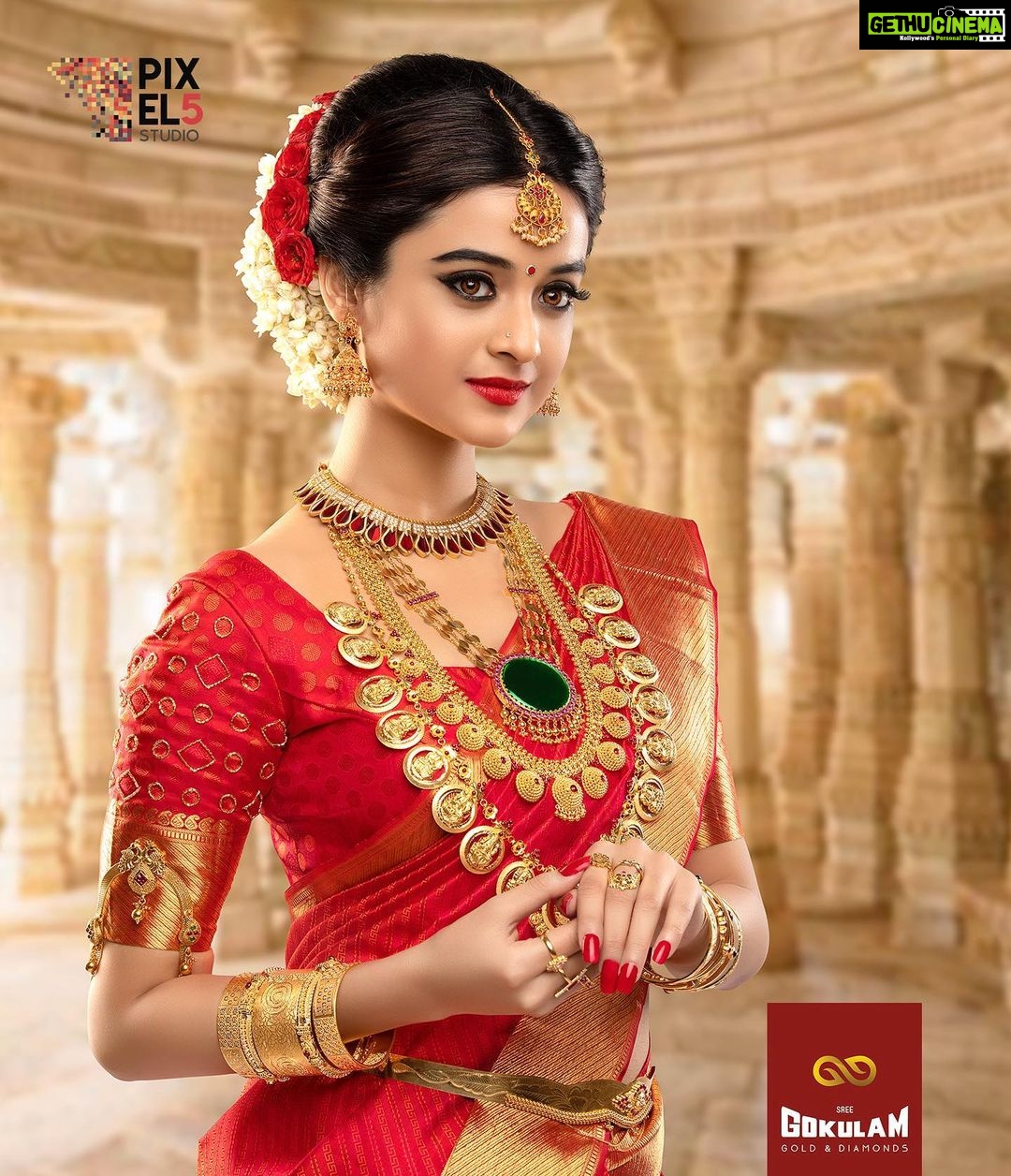 Darshana Banik Instagram – Princess? No. Queen. Kerala | Gethu Cinema