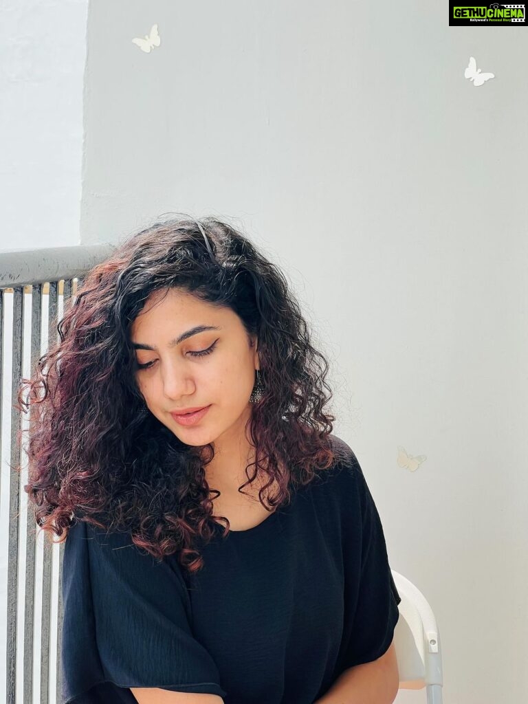 Actress Deepa Thomas HD Instagram Photos and Wallpapers May 2022 ...