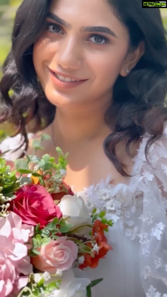 Actress Deepa Thomas HD Instagram Photos and Wallpapers May 2022 ...