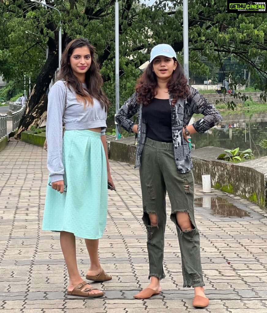 Actress Deepa Thomas HD Instagram Photos and Wallpapers June 2022 ...