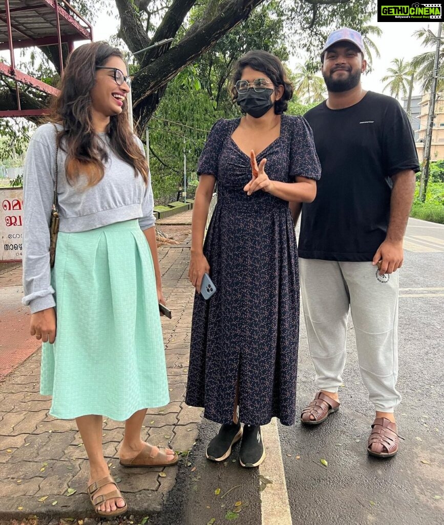 Actress Deepa Thomas HD Instagram Photos and Wallpapers June 2022 ...