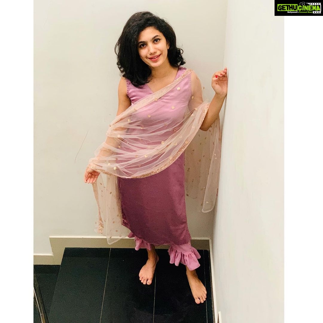 Deepa Thomas Instagram – T𝚑𝚊𝚗𝚔𝚢𝚘𝚞 𝚜𝚘 𝚖𝚞𝚌𝚑 𝚏𝚘𝚛 𝚝𝚑𝚒𝚜 𝚙𝚛𝚎𝚝𝚝𝚢 𝚜𝚊𝚛𝚎𝚎 🌸💕 ...