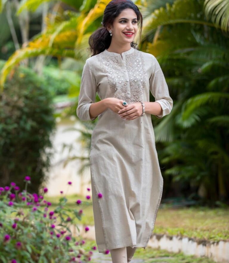 Deepa Thomas Wiki, Biography, Age, Gallery, Spouse and more