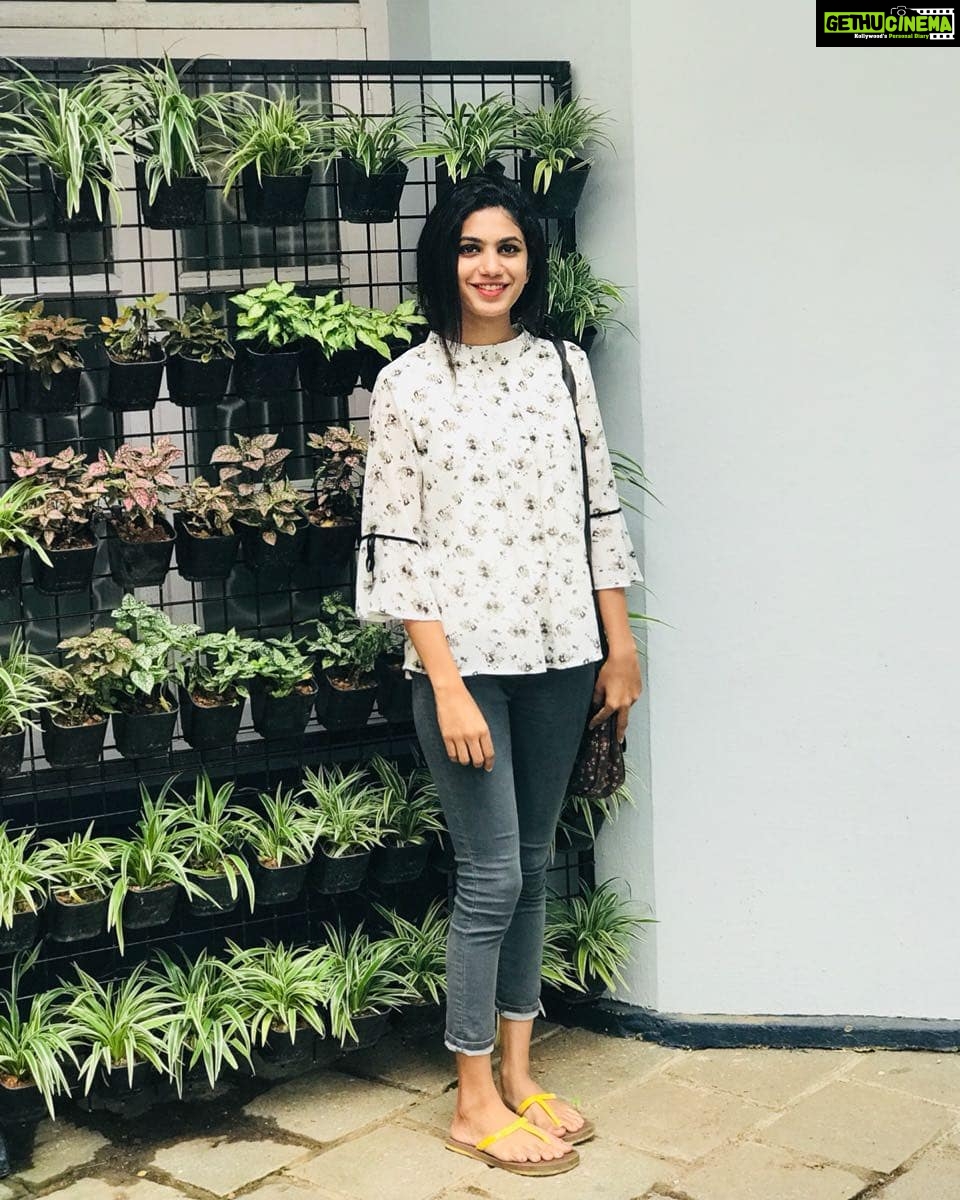 Actress Deepa Thomas HD Instagram Photos and Wallpapers December 2018 ...