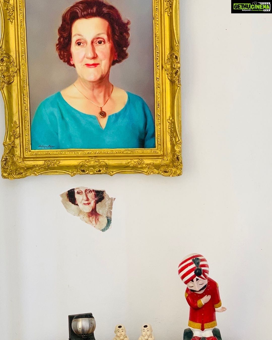 Actress Deepa Thomas HD Photos and Wallpapers December 2018 - Gethu Cinema