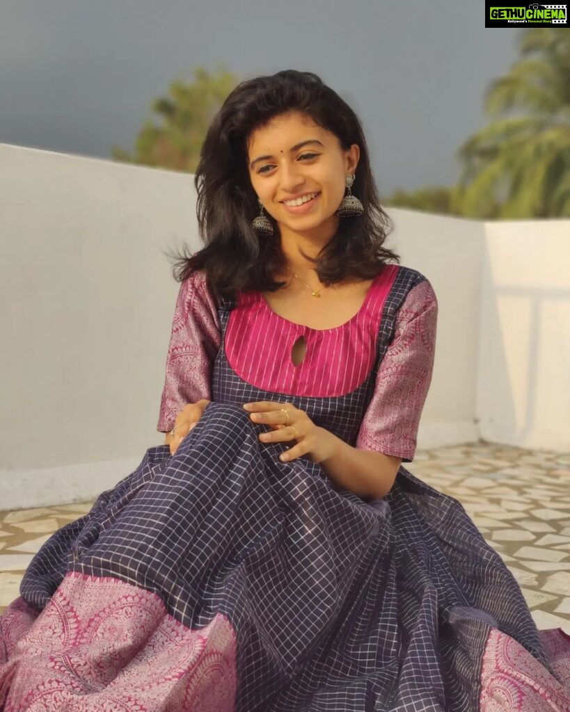 Harija Instagram - Falling in love with this colour combo.... Costume ...