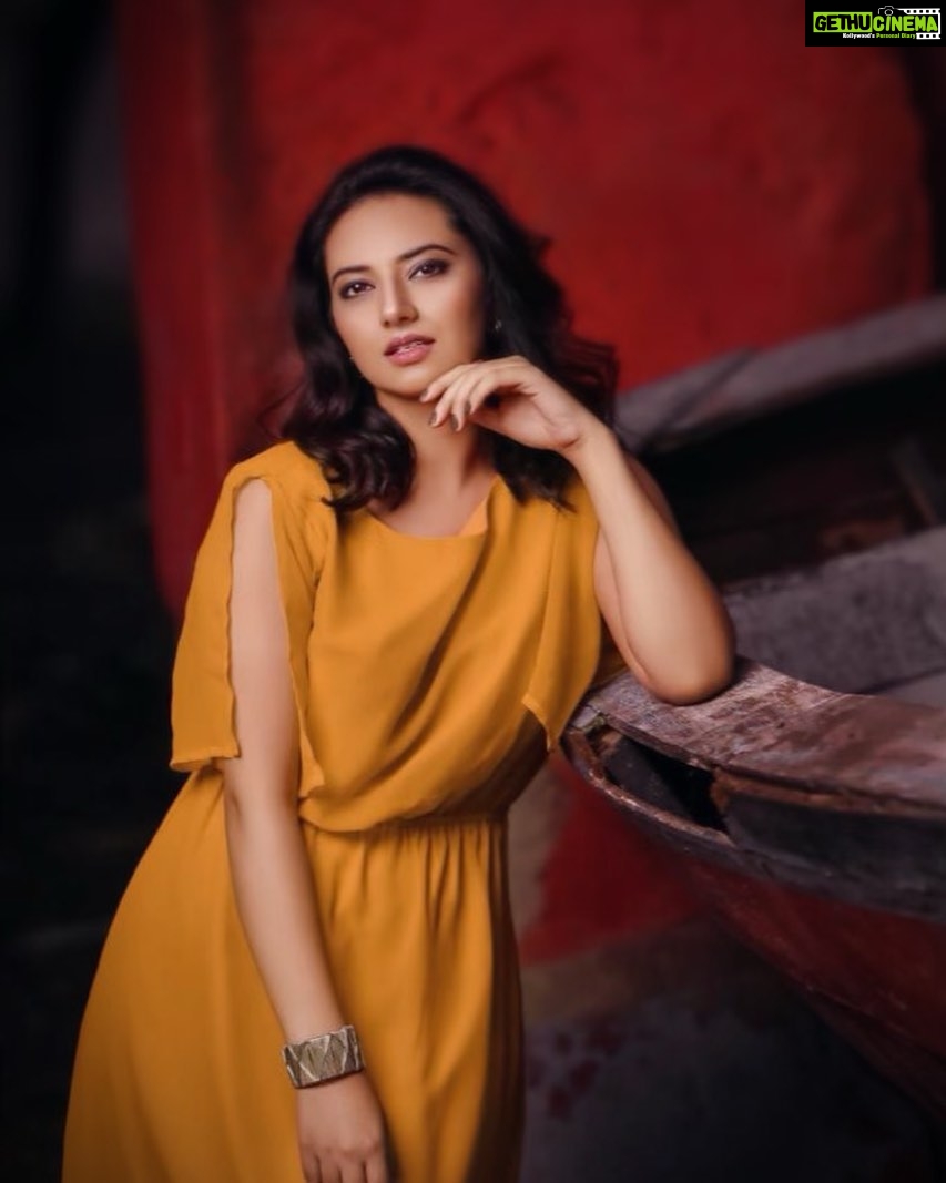 Isha Chawla Instagram – Day 2 Welcoming Maa brahmacharini , the ...