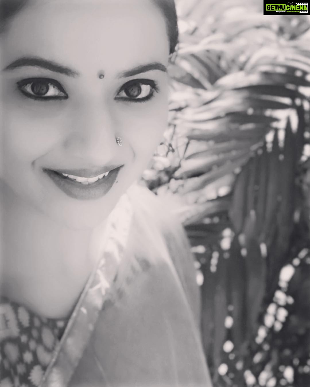 Actress Isha Chawla HD Instagram Photos and Wallpapers January 2019 ...