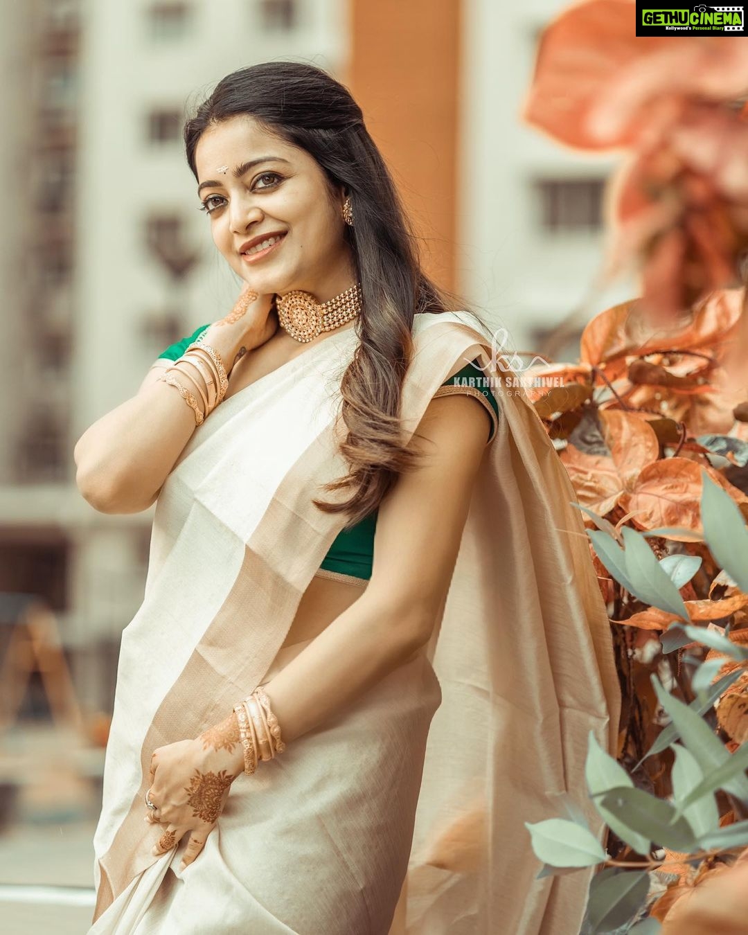 Janani Iyer Instagram – Onam Aaashamsagal! 🌸 #onam #onamcelebration # ...