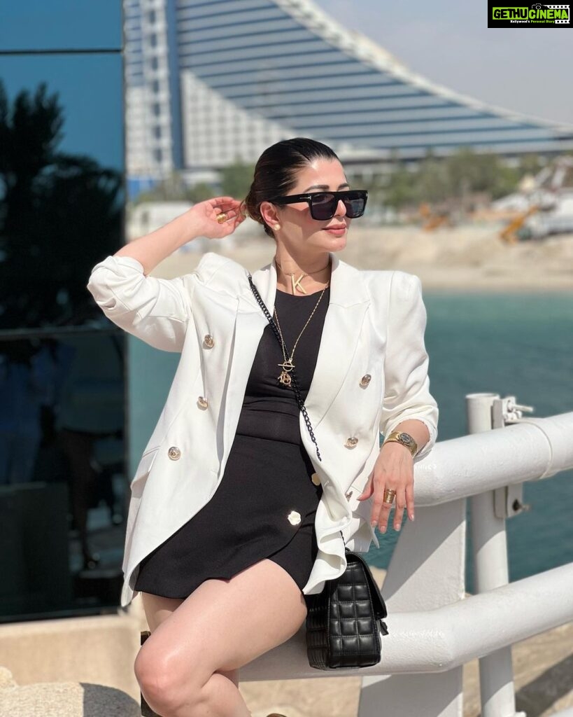 Actress Kainaat Arora HD Instagram Photos and Wallpapers September 2022 ...