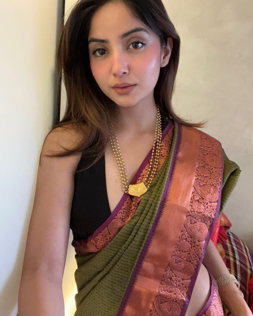 Actress Kashmira Pardesi HD Photos and Wallpapers February 2023 | Gethu ...