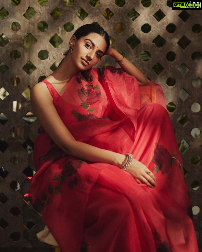 Actress Meenakshi Chaudhary HD Instagram Photos and Wallpapers February 2023 | Gethu Cinema