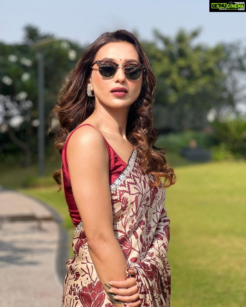 Actress Mimi Chakraborty HD Instagram Photos and Wallpapers April 2023 ...