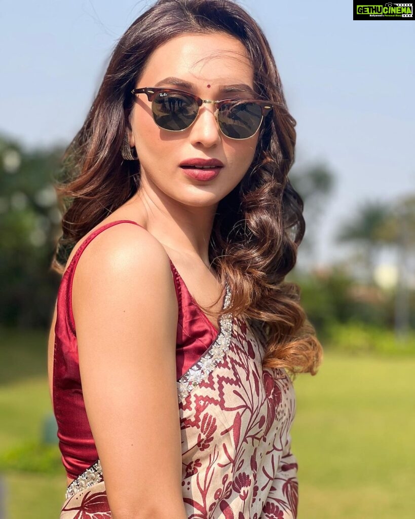 Actress Mimi Chakraborty HD Instagram Photos and Wallpapers April 2023 ...