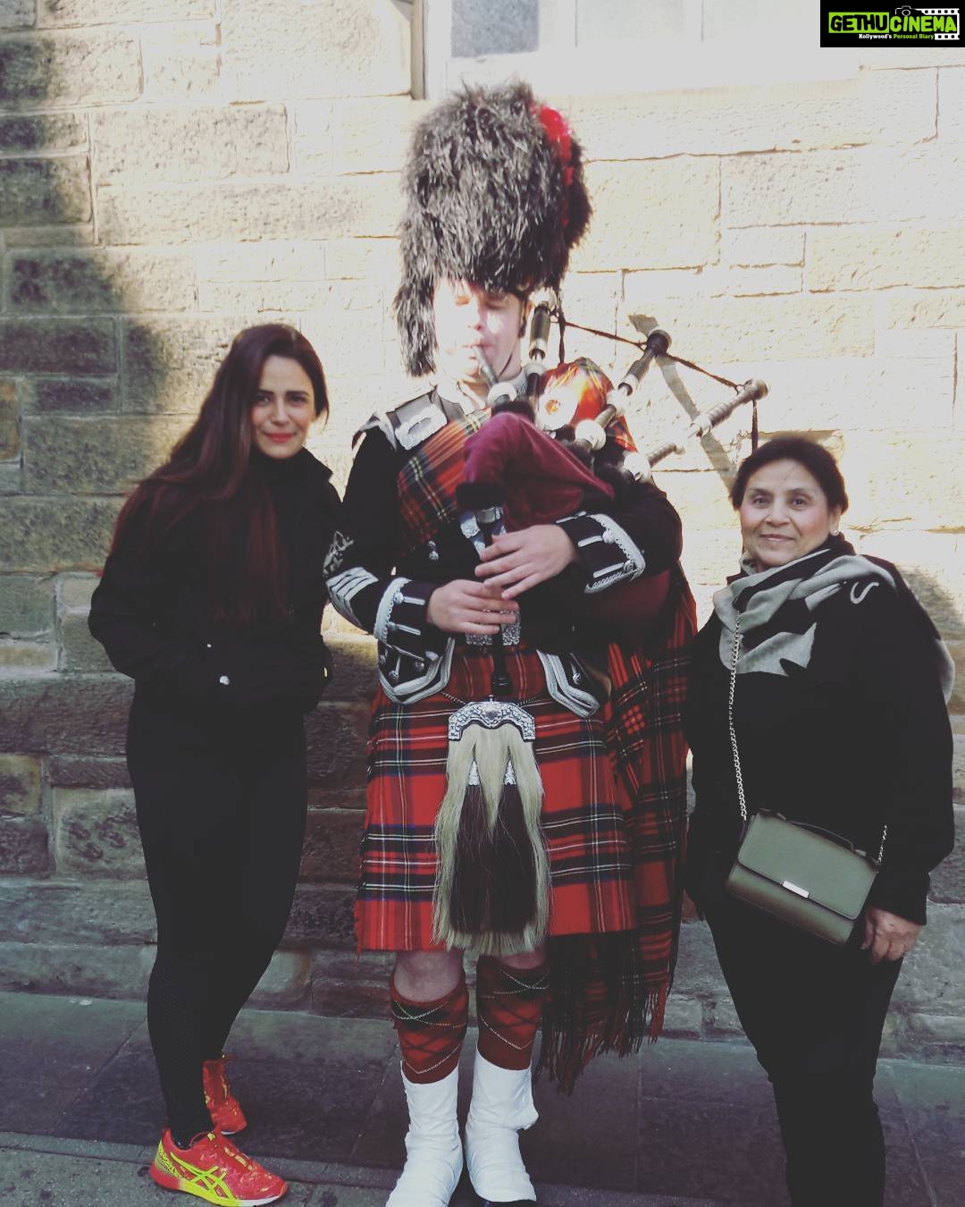 Mona Singh Instagram – Nicholson bar …. #sunshine #scotland #cheers # ...