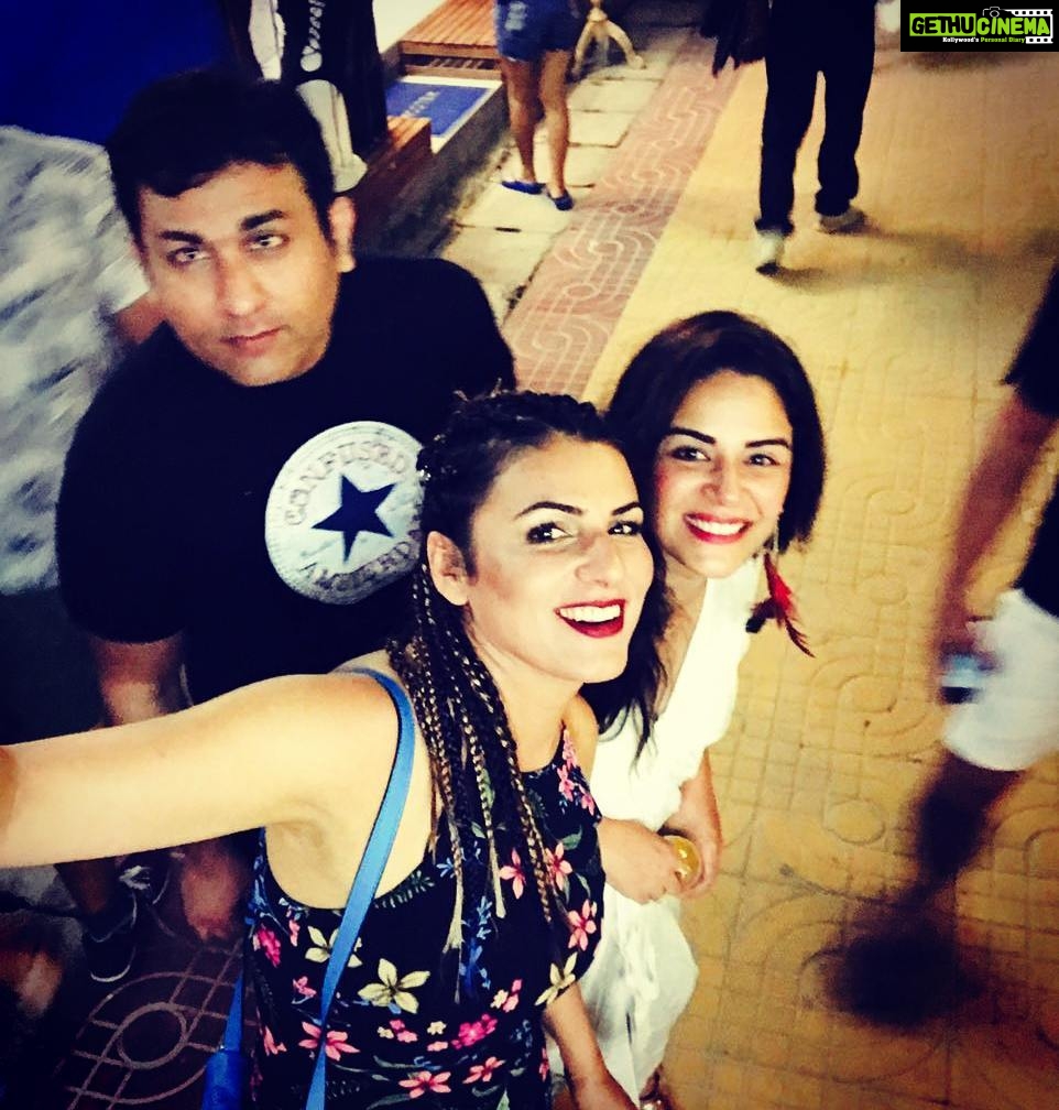 Mona Singh Instagram - A smile is happiness u'll find right under ur ...