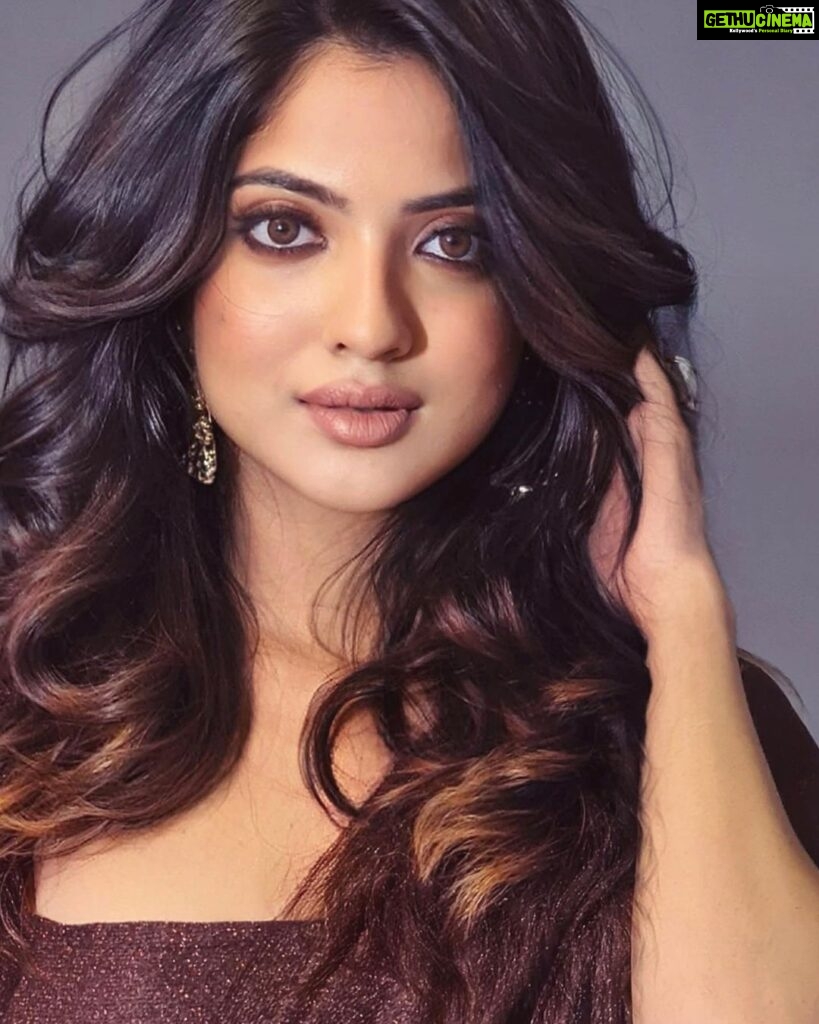 Actress Nandana Varma HD Instagram Photos and Wallpapers November 2022 ...