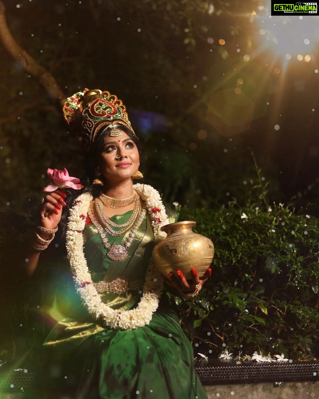 Punnagai Poo Gheetha's Most Liked Photos and Posts - Gethu Cinema