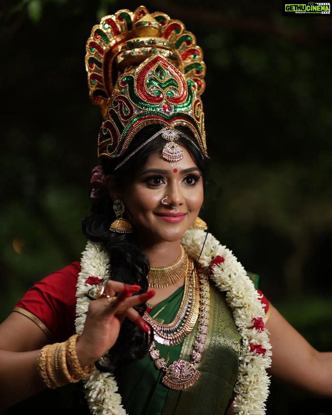 Punnagai Poo Gheetha's Most Liked Photos and Posts - Gethu Cinema