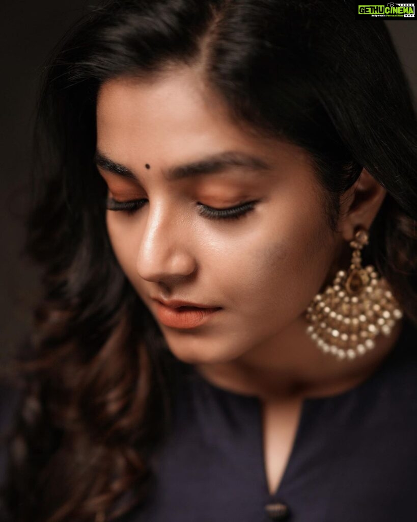 Rajisha Vijayan Instagram – Midnight blue during midnight shoots. 😍 ...