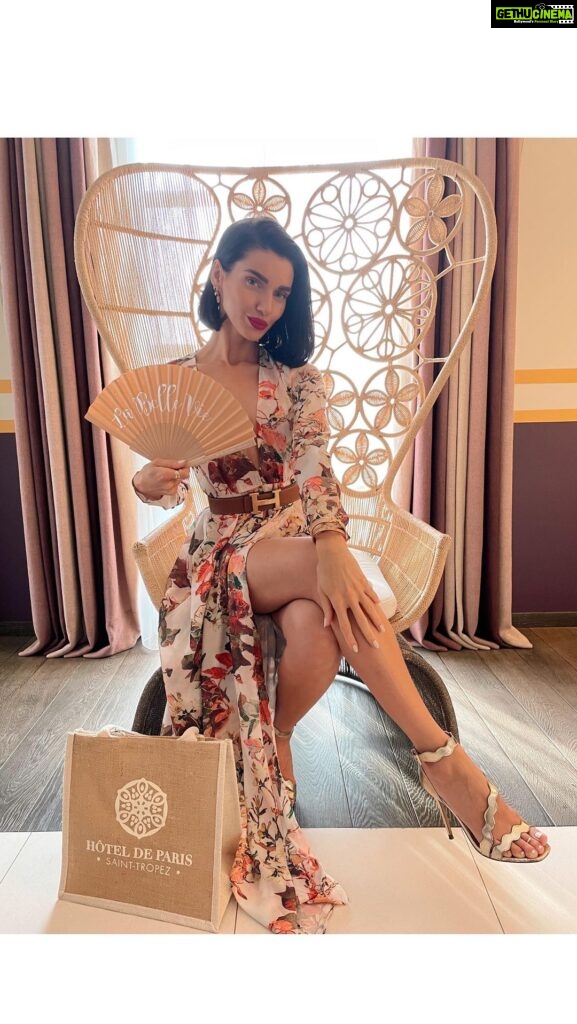 Actress Scarlett Mellish Wilson HD Instagram Photos and Wallpapers June ...