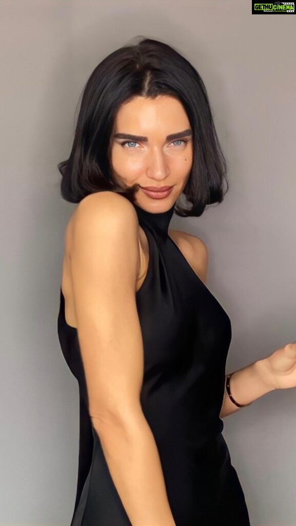 Actress Scarlett Mellish Wilson HD Photos and Wallpapers September 2022 ...