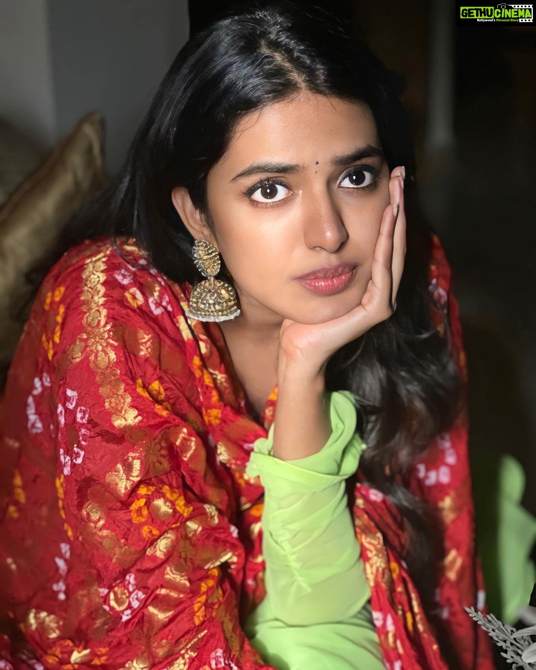 Actress Shivani Rajashekar HD Photos and Wallpapers October 2022 ...
