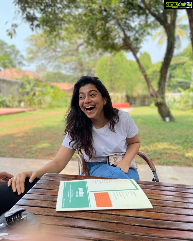 Shruti Ramachandran Instagram - മധുരം @ahammed_khabeer @jithin ...