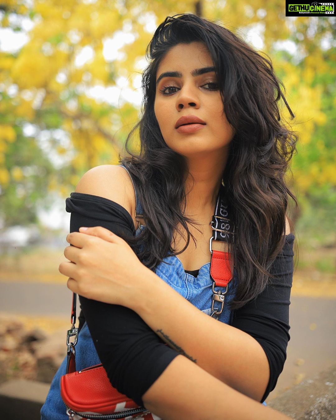 Soundariya Nanjundan Instagram – The only secret behind a good day is a good attitude 💙. . # ...