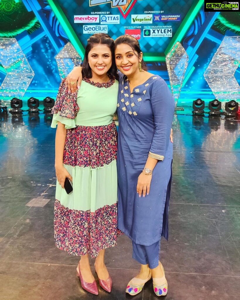 Sreevidya Nair Instagram - Better in BLACK 🖤 👗 @dreamsfashioncouture 💄 ...